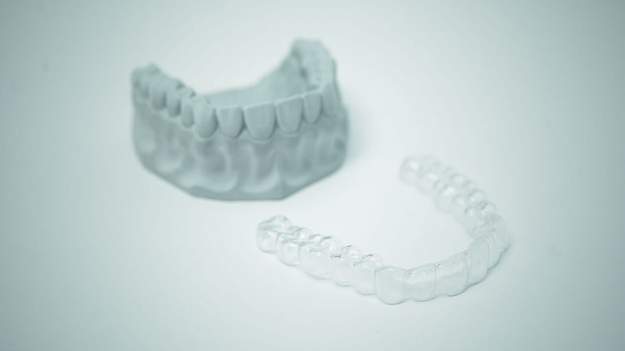 All in one set, step by step: The new splint set 4676A. › Komet Dental